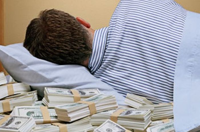 3 Zodiak Paling Beruntung Besok 7 Mei 2024 Tidur Nyenyak Di Gundukan