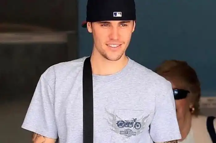 Chord dan Lirik Lagu ‘Sorry’ Milik Justin, ‘Is It Too Late Now to Say ...