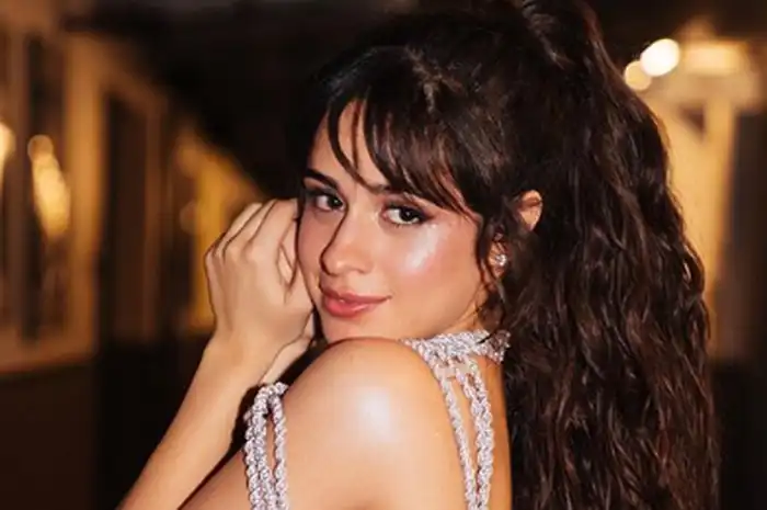 Lirik Lagu Dade County Dreaming - Camila Cabello feat. JT & Yung Miami ...