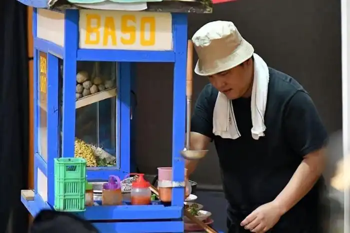 Erick Thohir Jadi Tukang Bakso, Warganet Twitter : Itu Intel Nyamar - Sonora.id