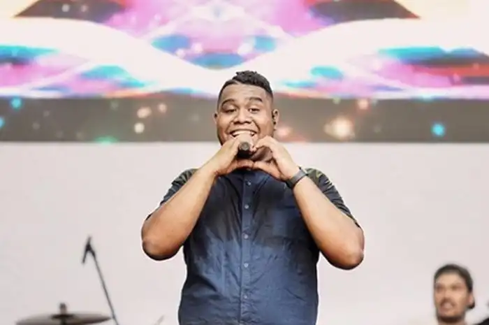 Lirik Lagu Jangan Lupakan Aku - Andmesh Kamaleng, Ku Disini ...
