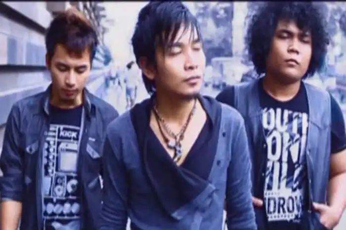 Lirik Lagu ‘Aishiteru 2’ yang Dipopulerkan Oleh Zivilia Band - Sonora.id