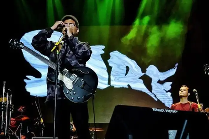 Lirik Lagu & Chord Gitar 'SSST' - Sore, Dan Ku Harap Menjadi Bagianmu ...