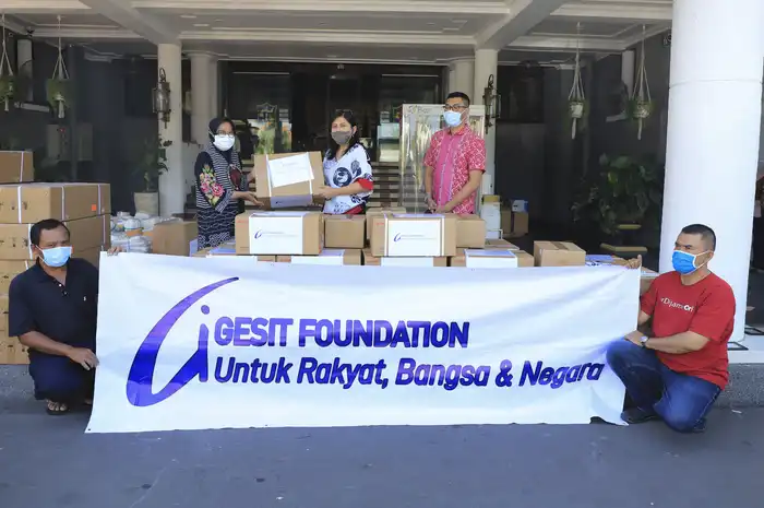 Sahabat Megawati Bantu 30 Ventilator dan 10 Ton Beras ke Risma - Sonora.id