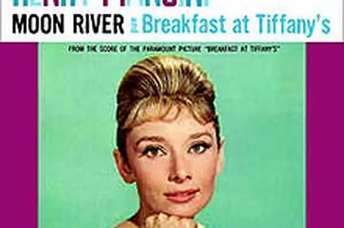 Lirik dan Chord 'Moon River' - Audrey Hepburn (Ost. Breakfast at ...