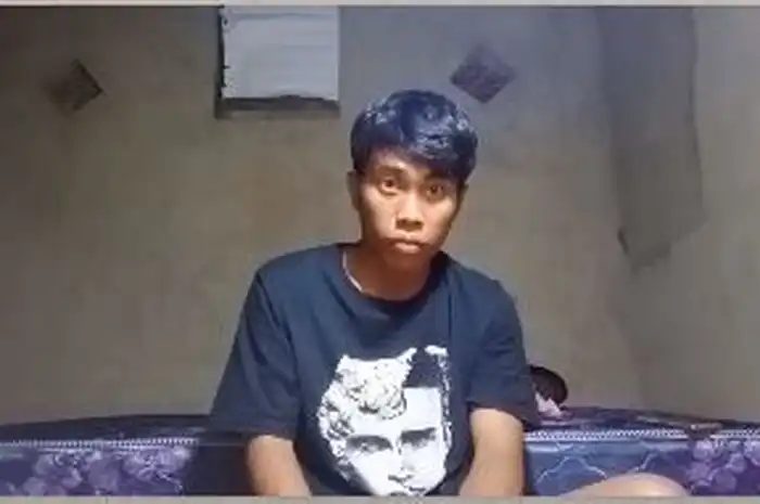 Viral Youtuber Konyol, Bengong Depan Kamera Selama 2 Jam Sukses Dapat Ribuan Viewers - Sonora.id
