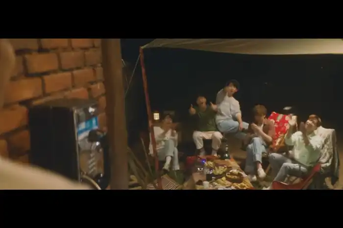 Lirik Lagu 'The Cafe' - 2PM, Lengkap dengan Terjemahan Indonesia - Sonora.id