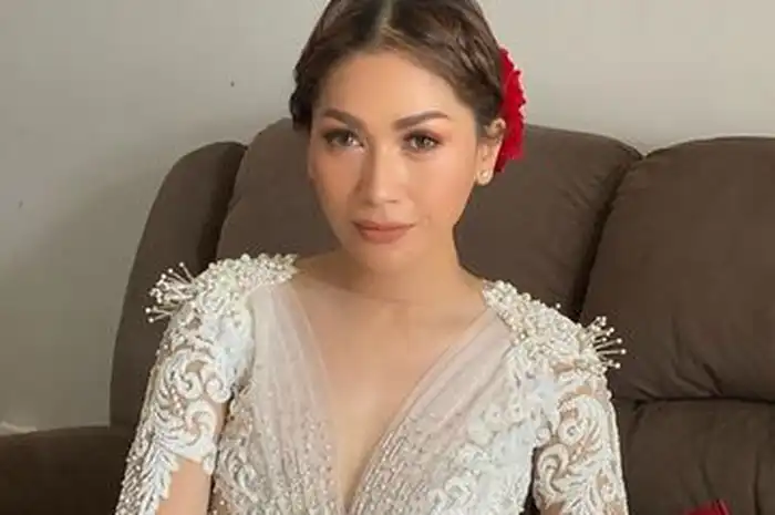 Lirik Lagu 'Penipu Hati' - Tata Janeeta, Sebagai Penipu Hati Kau Telah ...