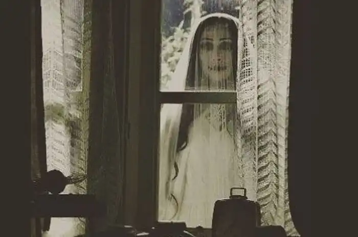 Jadi Salah Satu Film Terbaik Joko Anwar, Ini Sinopsis Pengabdi Setan ...