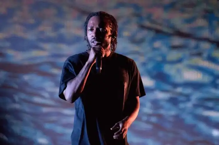 Lirik Lagu LOVE. – Kendrick Lamar feat Zacari, dengan Terjemahannya ...