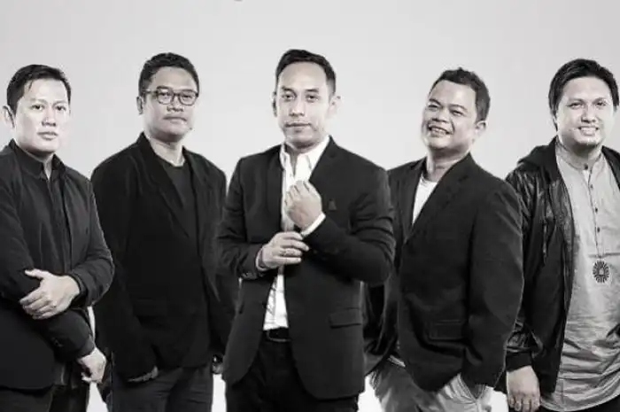 Lirik Lagu ‘Puisi’ - Jikustik, Ballad Lawas yang Menyayat Hati! - Sonora.id