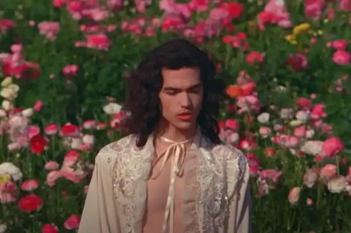 Lirik Lagu 'Alley Rose' – Conan Gray, Lengkap dengan Terjemahannya ...