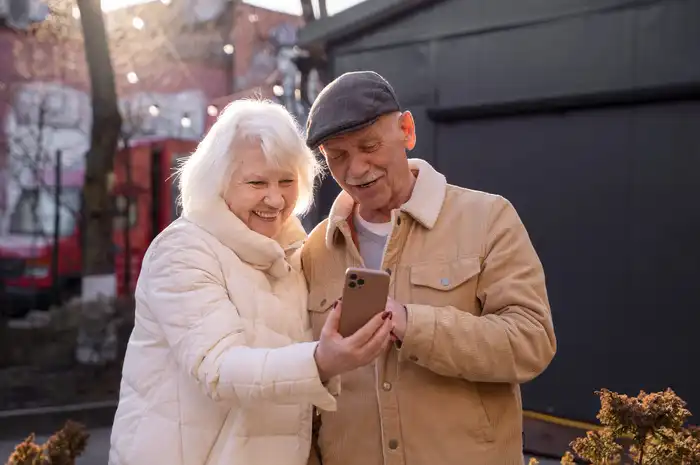 7 Rahasia Panjang Umur dan Bahagia Ala Penduduk Blue Zone! Salah ...