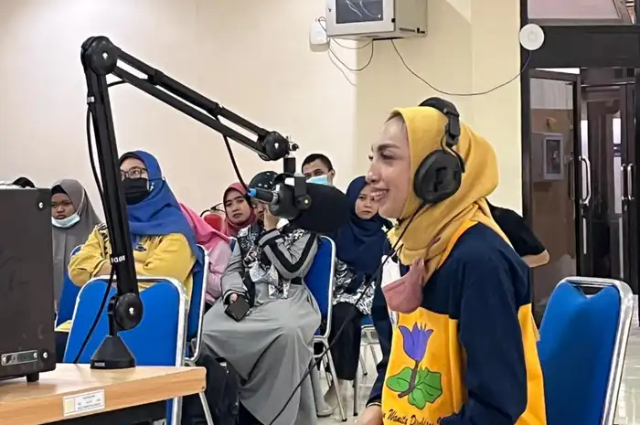 Ikut Kelas Podcast, Penyandang Disabilitas Kota Surabaya Makin Cakap Digital - Sonora.id