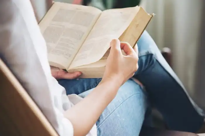 15 Contoh Paper Kuliah yang Sesuai Struktur dan Beragam Tema - Sonora.id