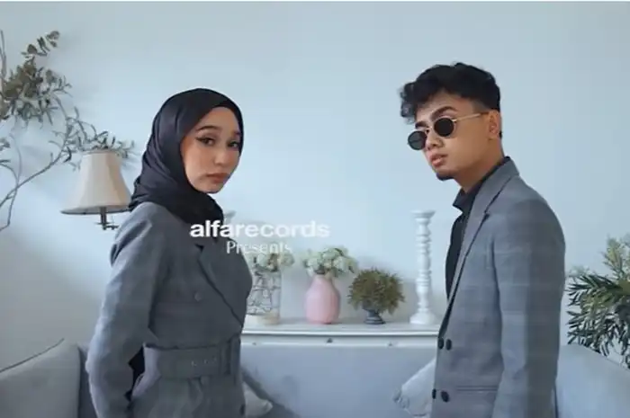 Lirik Lagu ‘Jika’ – Nuha Bahrin Feat. Naufal Azrin - Sonora.id
