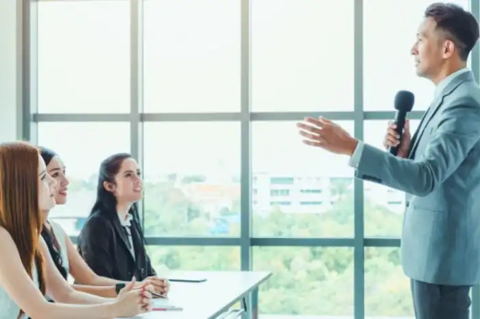 Contoh Teks Pidato Lucu Berbagai Tema yang Bisa Jadi Referensi - Sonora.id