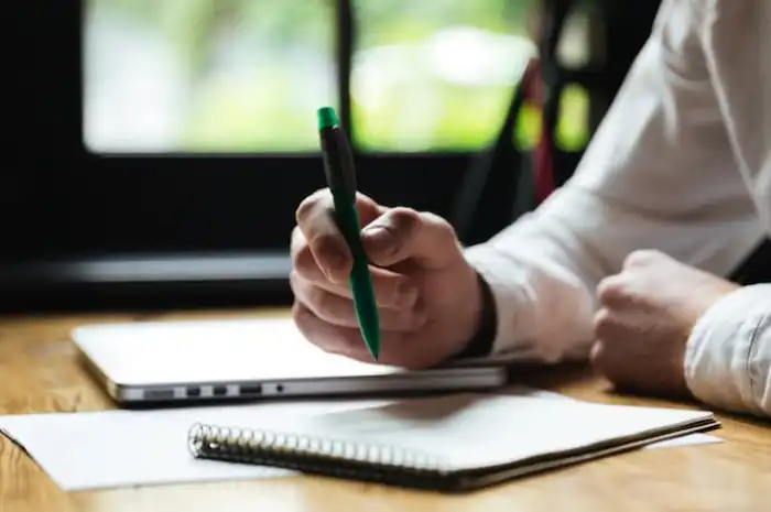 22 Contoh Majas Tautologi beserta Pengertiannya, Lengkap! - Sonora.id