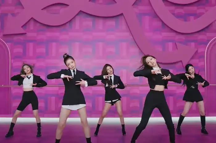 Lirik Lagu ‘Chesire’ Milik ITZY, Lengkap dengan Terjemahannya - Sonora.id