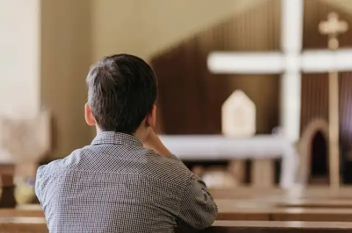 9 Hari Besar Agama Kristen, Malam Natal hingga Hari Kristus Raja ...