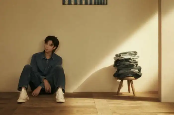 Lirik lagu Lonely – RM BTS, dengan Terjemahan Bahasa Indonesia - Sonora.id