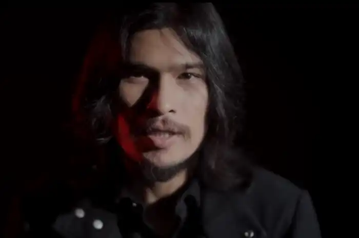 Lirik dan Chord Gitar 'Kupu Kupu Malam' - Virzha,OST Series Kupu Malam ...