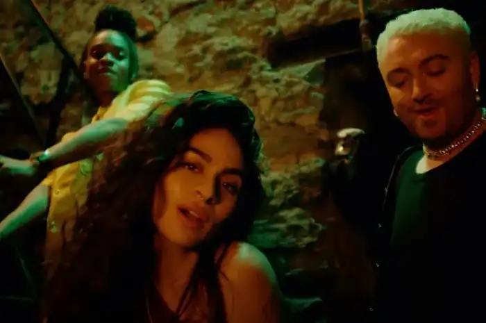 Lirik Lagu Gimme - Sam Smith, Koffee, Jessie Reyez Lengkap Terjemahan - Sonora.id