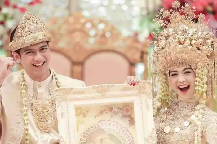 Prosesi Pernikahan Adat Palembang yang Sarat Akan Seni Penuh Makna - Sonora.id