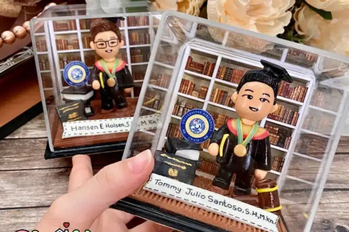 15 Ide Kado Wisuda yang Bermanfaat, Dijamin Mereka Pasti Suka Banget ...