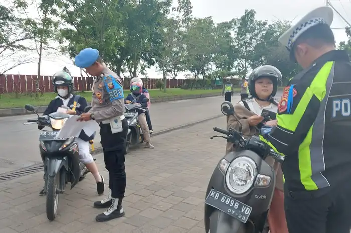 Operasi Keselamatan Kapuas 2023 Masih Berlangsung, Polres Kubu Raya Beri Edukasi dan Sosialisasi ...