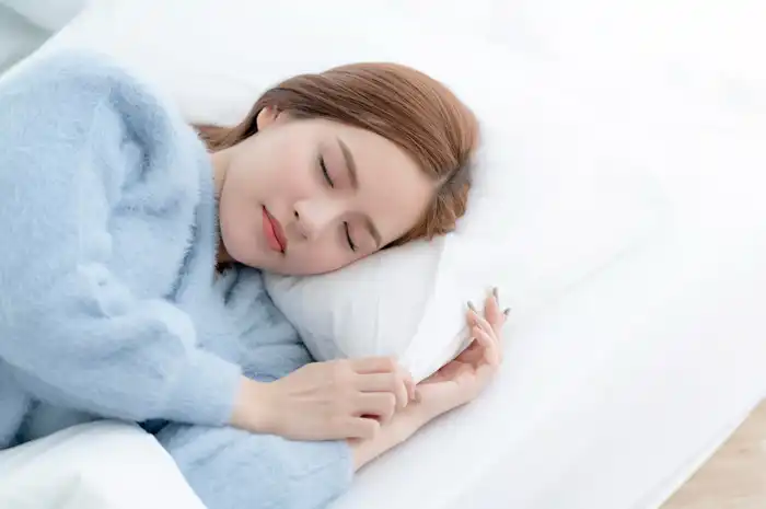 5 Posisi Tidur Untuk Penderita Hernia yang Tepat Berdasarkan Letaknya ...