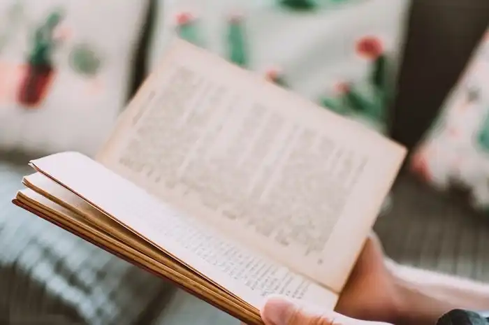 25 Contoh Pantun Tua yang Penuh Makna tentang Pelajaran Hidup - Sonora.id