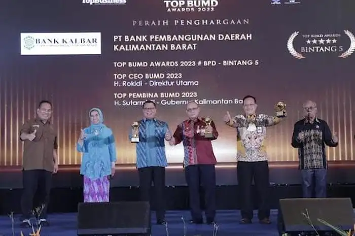 Bank Kalbar Raih Penghargaan TOP BUMD Award 2023 BPD # Bintang 5 - Sonora.id