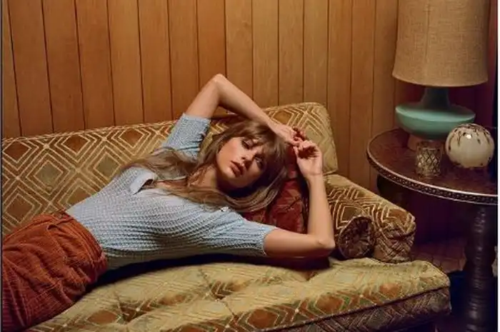 Lirik Lagu 'Daylight' – Taylor Swift, Lengkap dengan Terjemahannya ...