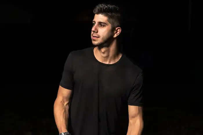 Lirik Lagu 'Ride' - SoMo yang Lengkap dengan Terjemahan, Viral TikTok ...