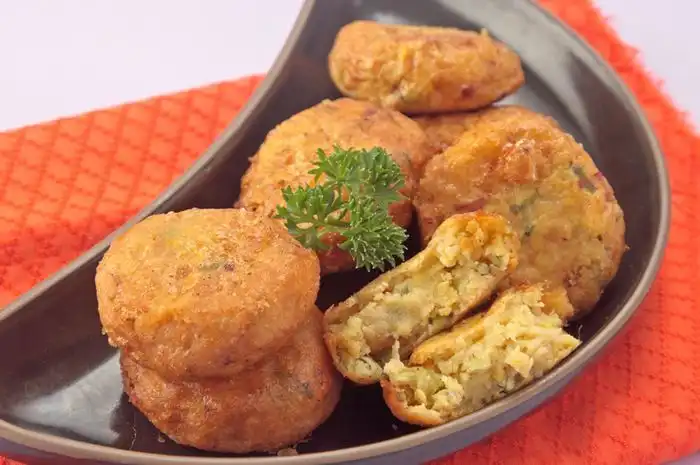 Resep Perkedel Kentang yang Renyah dengan Kremesan untuk Lauk Sarapan ...