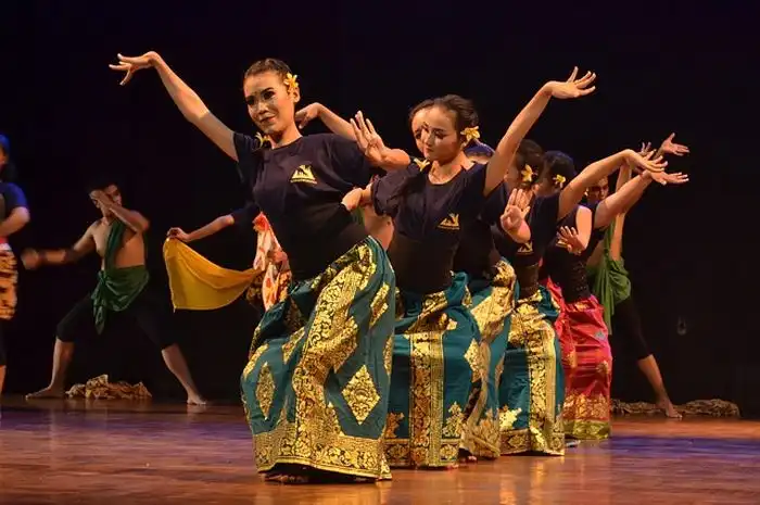 15 Contoh Deskripsi Ekskul Tari di Raport SD/SMP/SMA 2024 - Sonora.id