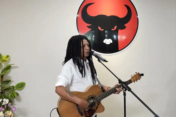 Lagu Jarji Jarbeh akan Dibawakan Sri Krishna Encik di depan Bu Mega ...