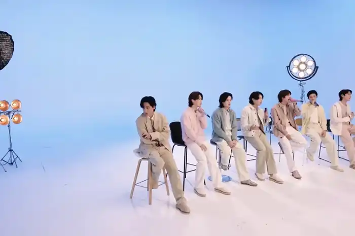 Lirik dan Chord Gitar 'Take Two' Milik BTS, Spesial Lagu untuk ARMY - Sonora.id