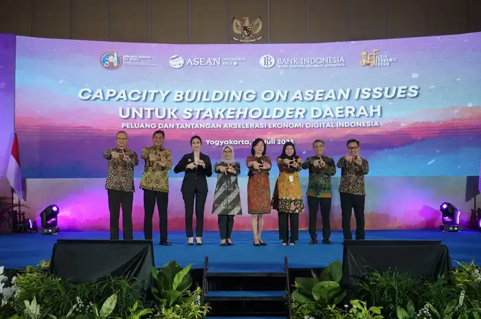 Capacity Building on Asean Issues untuk Stakeholder Daerah, Peluang dan ...