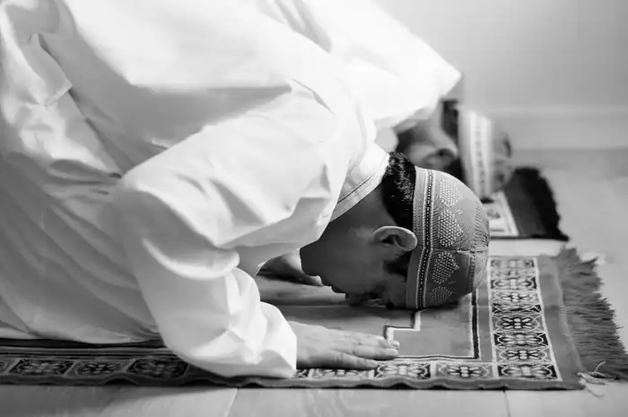 3 Amalan 1 Muharram dan 12 Amalan Bulan Muharram bagi Umat Islam ...