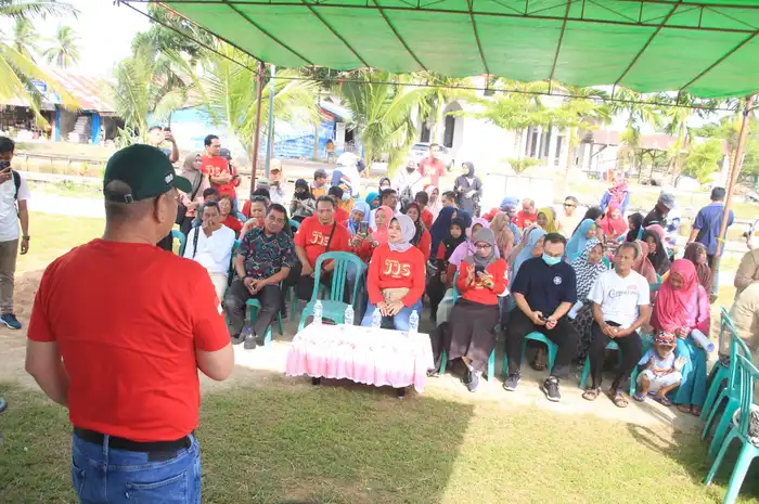 Sekda Kalbar Apresiasi Kolaborasi KAGAMA-KKN UGM di Desa Parit Keladi ...