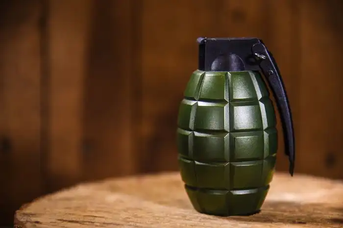 Warga Temukan Granat Aktif dan Amunisi Buatan Rusia di Sukoharjo ...