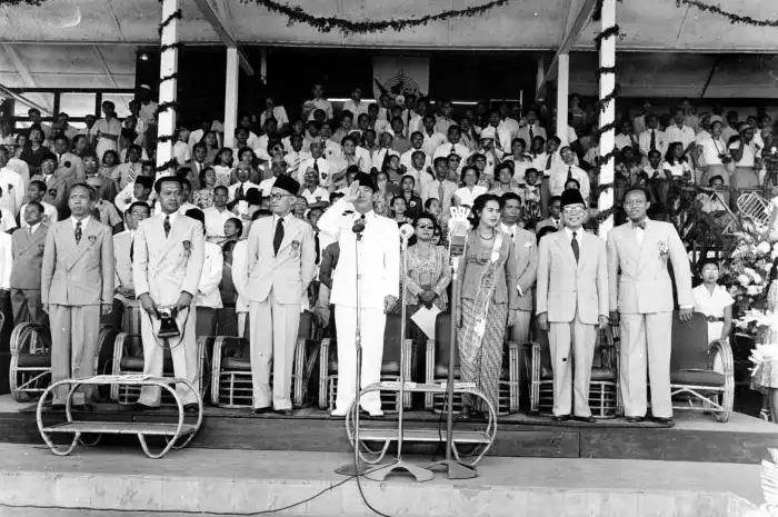 7 Penyimpangan Pancasila di Pemerintahan Orde Lama, Materi Sejarah ...