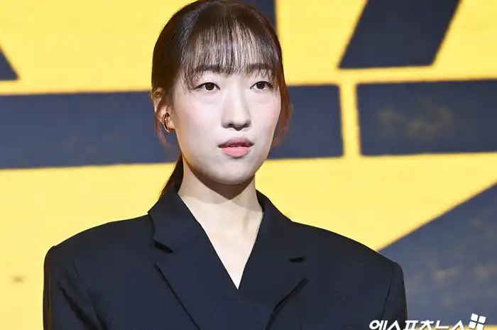 Profil, Umur, IG Lee Han Byeol: Pemeran Kim Mo Mi di Drakor Mask Girl - Sonora.id