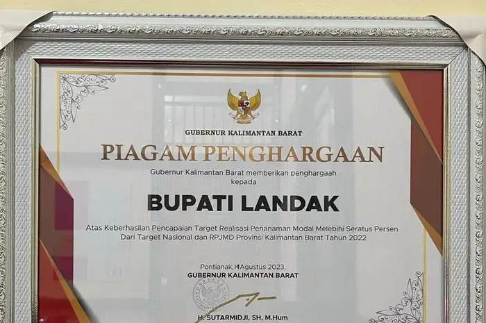 Pemkab Landak Terima Piagam Penghargaan di Momen HUT RI ke-17 - Sonora.id