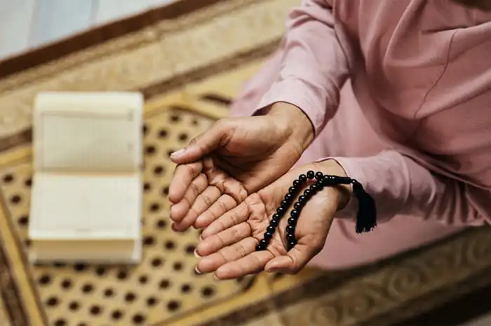 Bacaan Doa Seribu Dinar, Lengkap dengan Arab, Terjemahan, dan ...