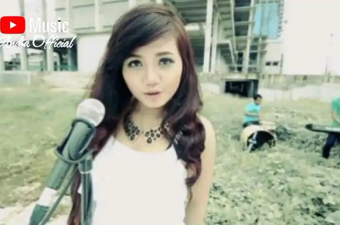 Lirik Lagu 'Ku Akan Pergi Meninggalkan Dirimu Sendiri' - Spasi Band ...