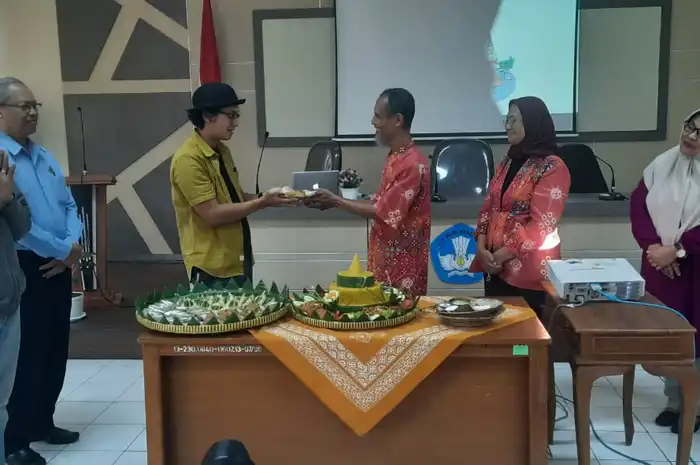 Potong Tumpeng dan Doa Bersama Jelang FSY 2023 - Sonora.id