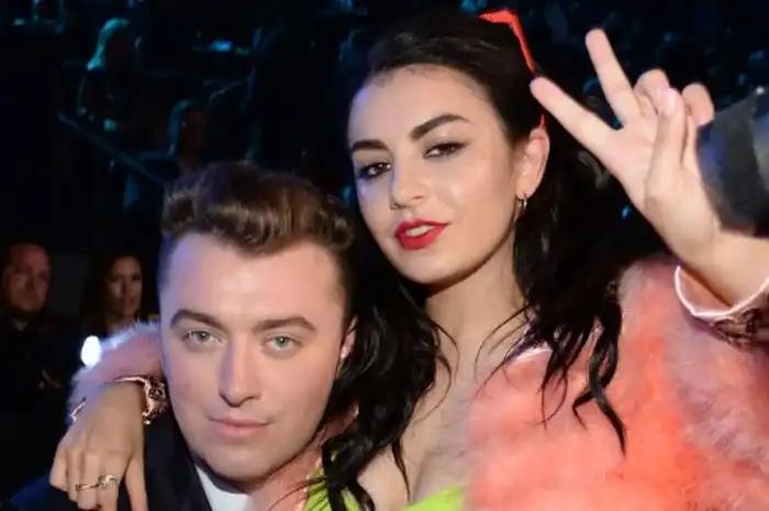 Lirik Lagu 'In The City' - Charli XCX ft. Sam Smith, dengan Terjemahan ...